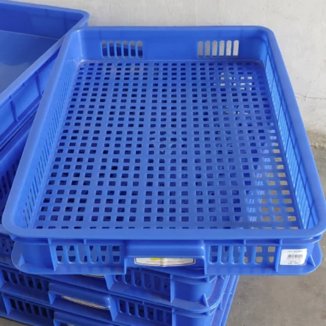 CONTAINER BOX INDUSTRI PLASTIK 16 LITER KIRAPAC 7251 LBG (LUBANG)